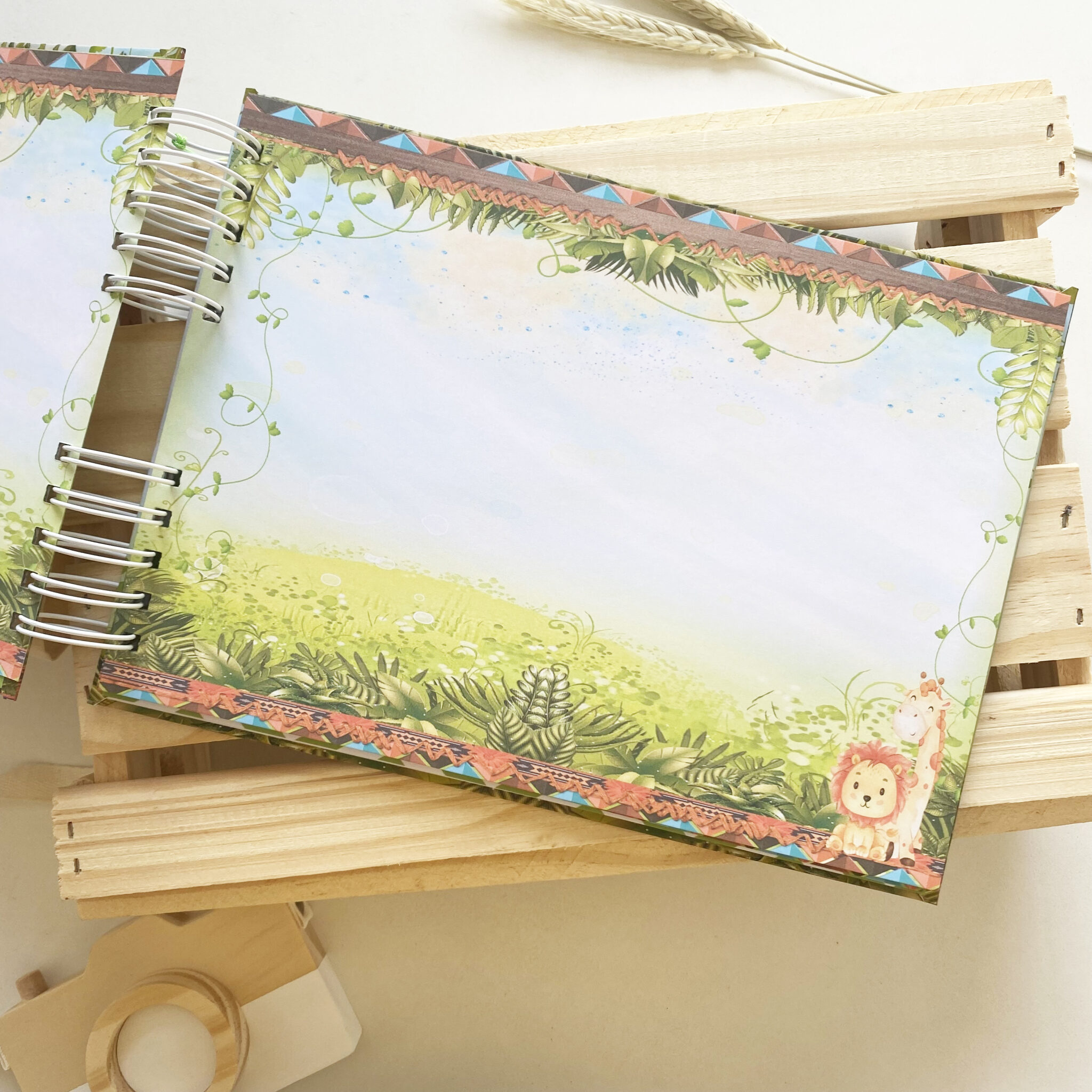 Álbum de Mesversário Safári 8 - Ilustra Mimo